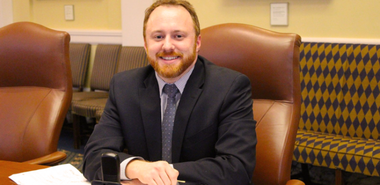 Maine state senator delivers bill demanding better obesity care - CCH