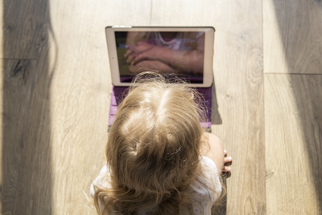 Effective screen time rules reduce obesity risk in children, research ...